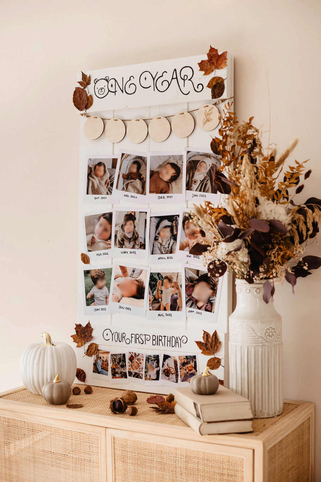 DIY Idee erster Geburtstag Kinder | 1 Jahr als Foto Collage Brett basteln