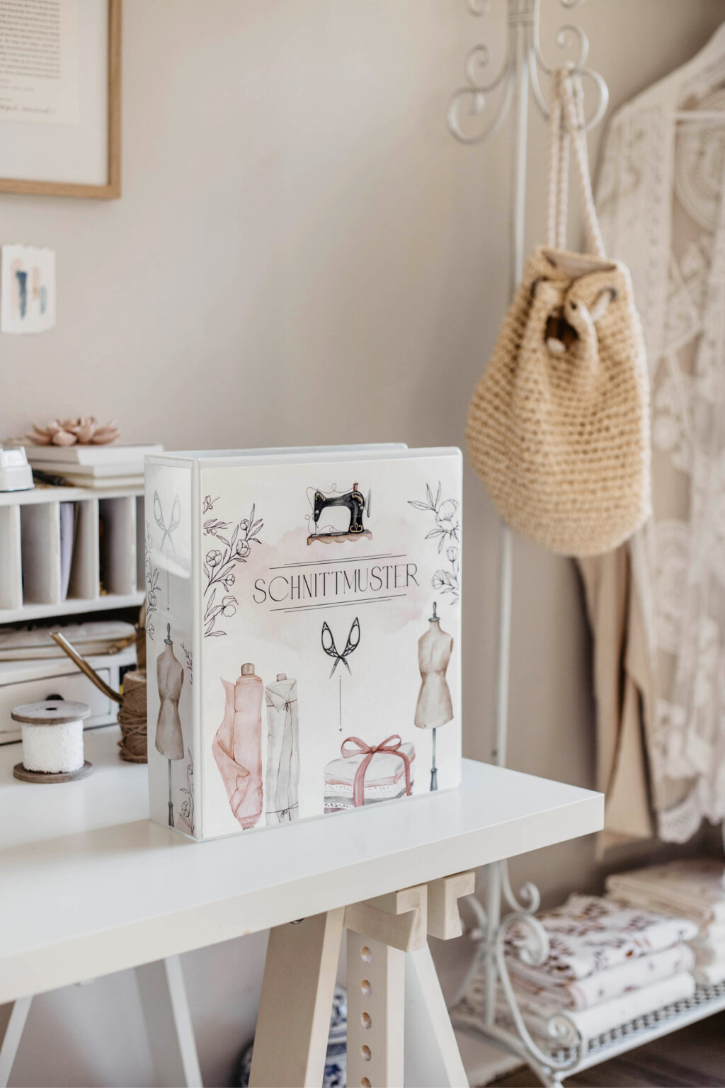 Schnittmuster Ordner DIY ♥ Ordnung Ideen für das Nähzimmer | duni.cheri